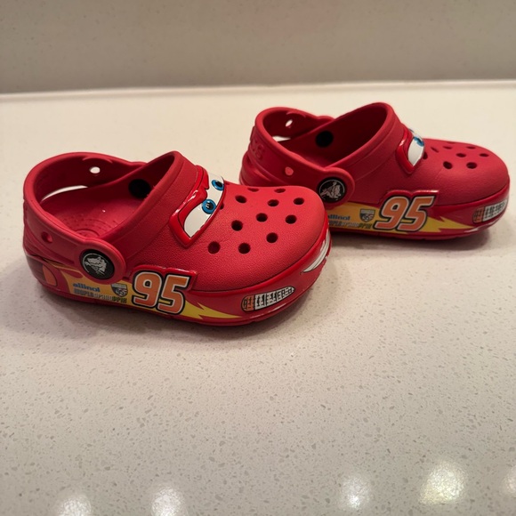 CROCS | Shoes | Disney And Pixar Cars Lightning Mcqueen Crocs Light Up ...